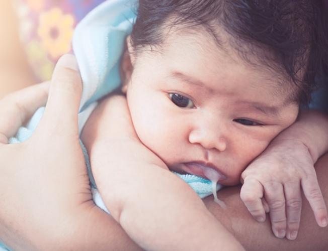 Warum Babys spucken!