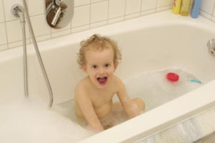 Kinder sollen niemals unbeaufsichtigt baden - urbia.de Kinder sollen niemals unbeaufsichtigt baden - urbia.de
